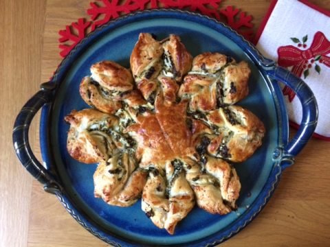 Stella di pasta sfoglia ripiena – stuffed puff pastry star - Coochinando